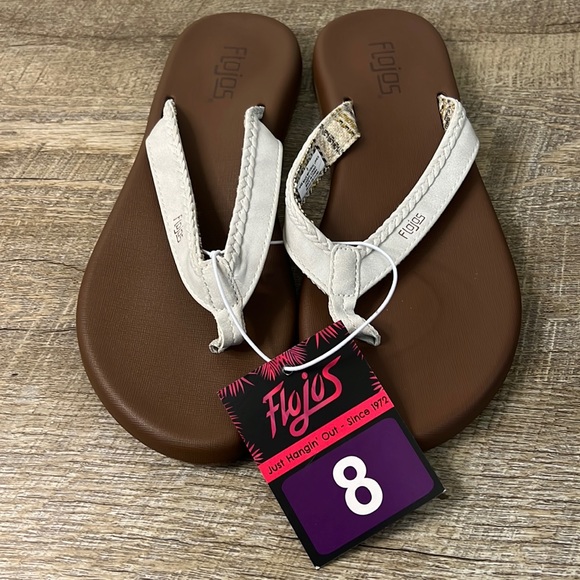 Flojos | Shoes | Nwt Flojos Ladiess Size 8 Maddy Flip Flop Sandal ...